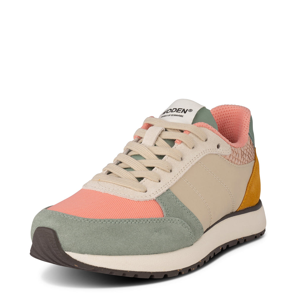 Woden Ronja. Women's sustainable pink leather casual sneaker. – Bulo